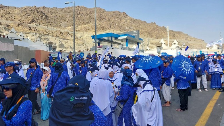 Jemaah Haji Arminareka Tinggalkan Mina, Tuntas Sudah Ibadahnya