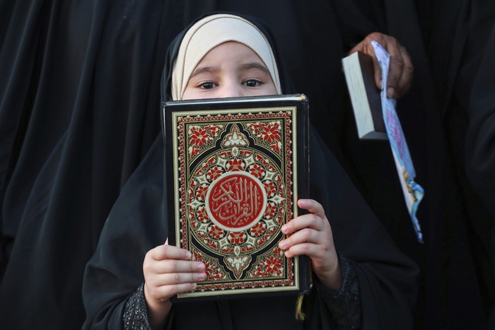 Mesir Dukung Pengesahan RUU Larang Pembakaran Al-Qur'an di Denmark Mesir Dukung Pengesahan RUU Larang Pembakaran Al-Qur'an di Denmark