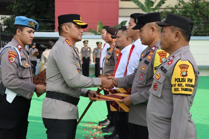 48 Personel Polres Jakbar Naik Pangkat Ini Daftarnya