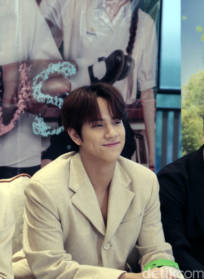 Tatap-tatapan dengan Nanon Korapat dan Film Rachanun di Jakarta