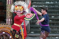 Pemprov Bali 'Haramkan' Pementasan Joged Bumbung Erotis!