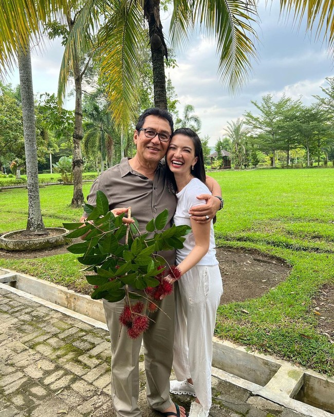 8 Potret Rumah Keluarga Raline Shah di Medan, Mewah Ada Kebun Binatang