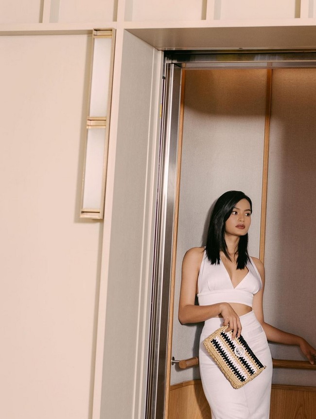 7 Potret Wanita Melayu-Muslim Pertama Jadi Model Lingerie Victoria's Secret