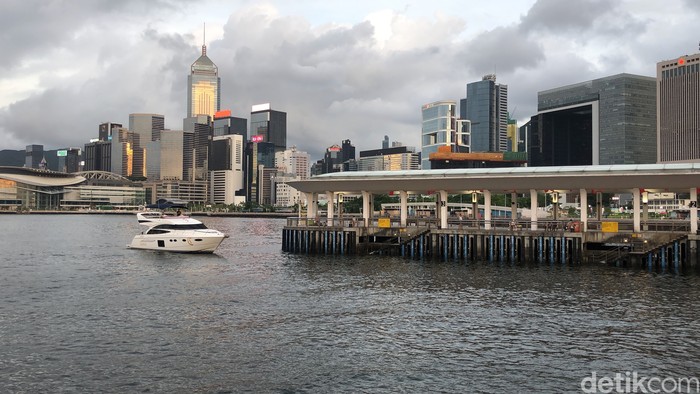 Cara Menikmati Sore di Hong Kong yang Beda: Naik Kapal Bajak Laut
