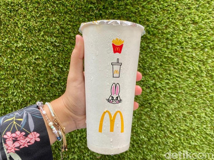 Unboxing McD NewJeans! Ini Kemasan dan Merchandise yang Didapat
