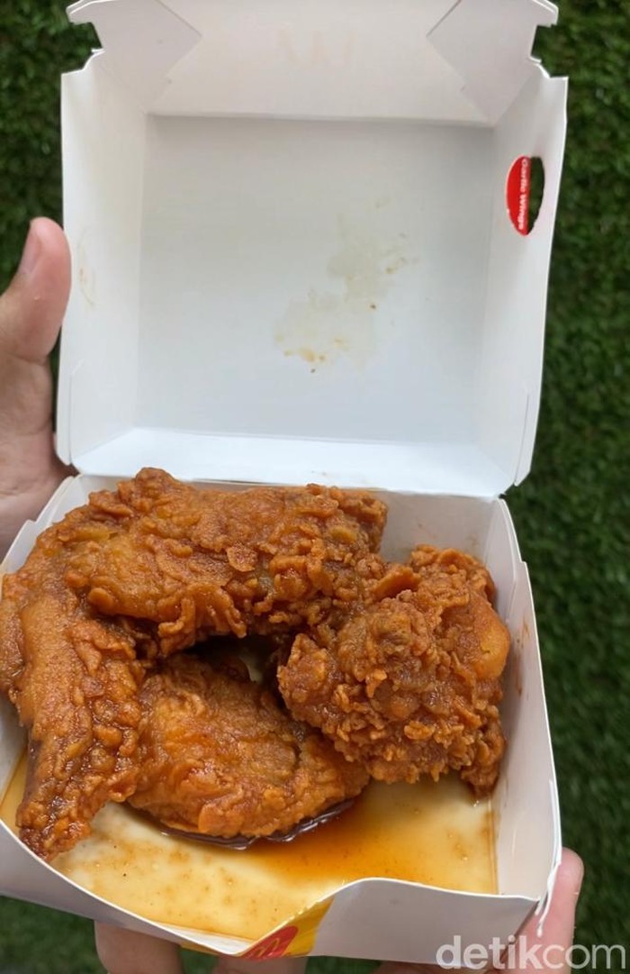 Unboxing McD NewJeans! Ini Kemasan dan Merchandise yang Didapat