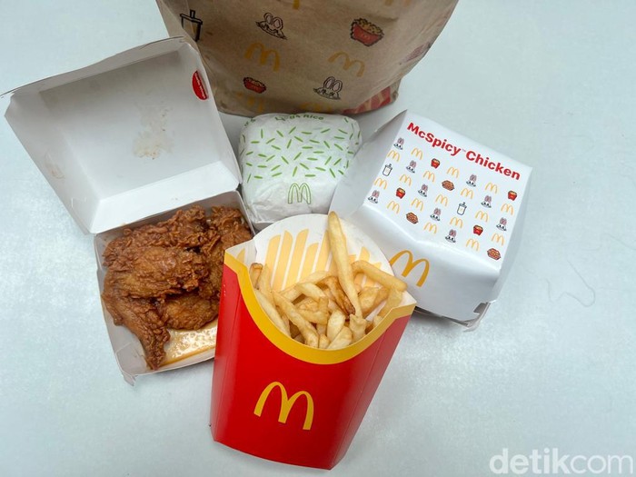 Unboxing McD NewJeans! Ini Kemasan dan Merchandise yang Didapat