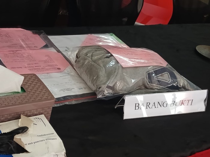 Tersangka Pemukulan, Ini Penampakan Pierre Gruno Berbaju Tahanan dan ...