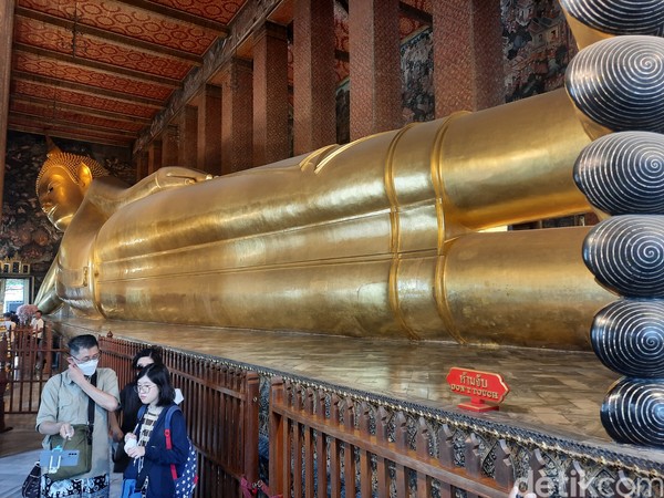 Potret Wat Pho, Kuil Tertua Thailand Simpan Patung Buddha Berbaring