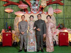 8 Potret Selebgram Seksi yang Dapat Kado Ultah Tas Mewah dari Hotman Paris