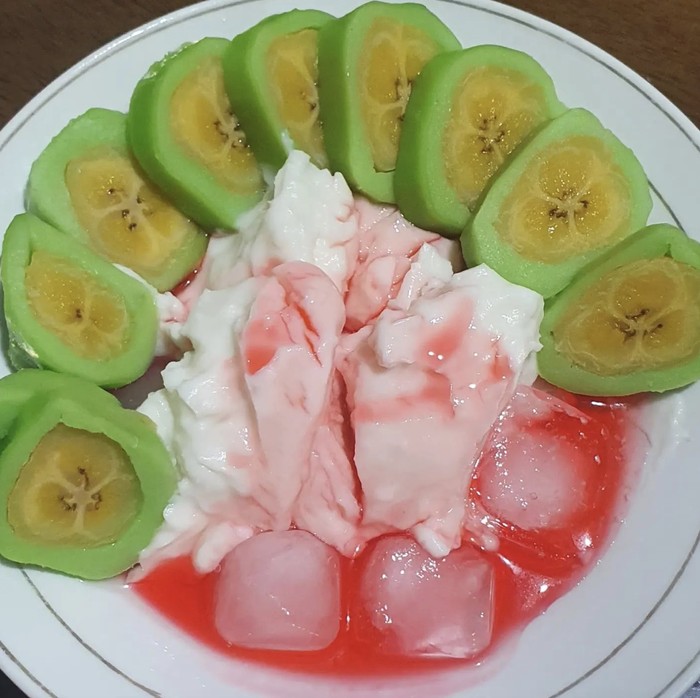 20 Es Pisang Ijo Khas Makasar yang Legit Dingin, Ada di Sini!