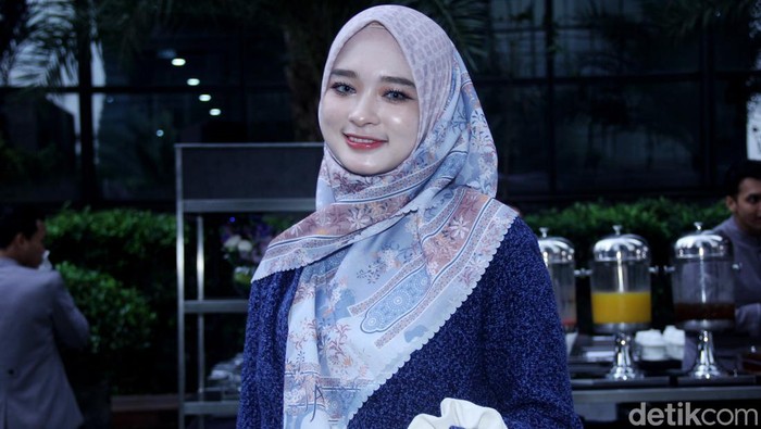 Sikap Asli Disebut Mulai Terlihat, Inara Rusli Jawab Dicap Sombong Sikap Asli Disebut Mulai Terlihat, Inara Rusli Jawab Dicap Sombong