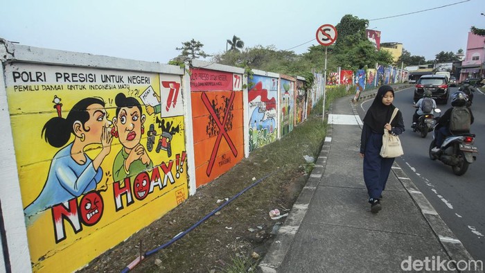 Mural Pemilu Anti Hoax dan Politik Uang Mejeng di Depok