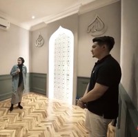 10 Foto Musala di Rumah Artis, Desain Mewah hingga Aesthetic Bikin Adem