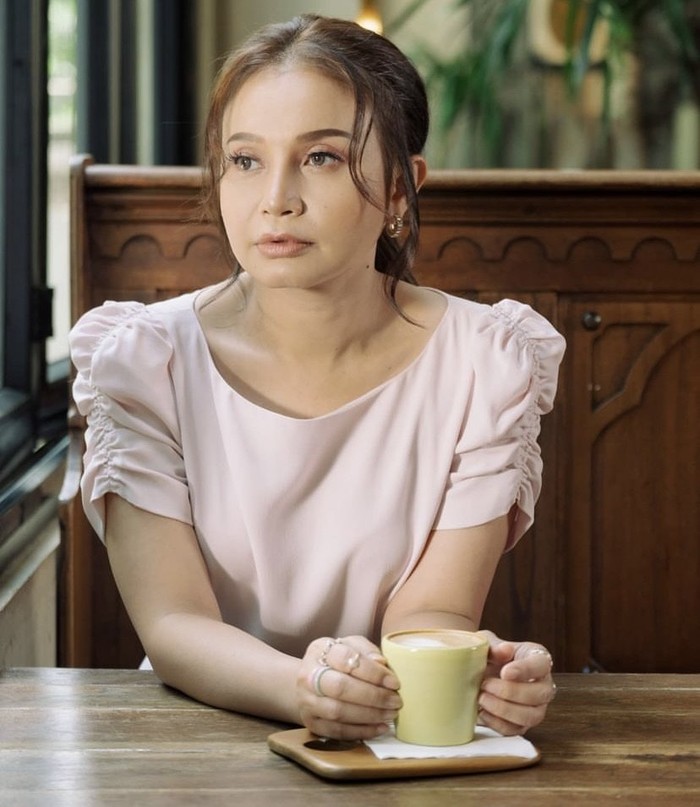 Rossa Hobi Masak hingga Ngopi di Kafe Cantik