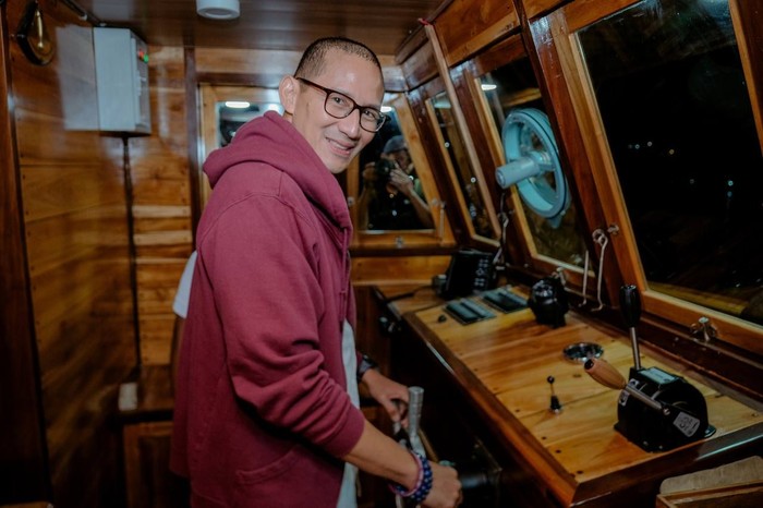 Kapal Pinisi Pertama di Danau Toba