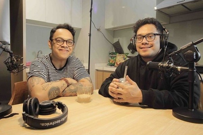 Potret Marlo Ernesto, Putra Andi F. Noya Saat Makan Bento hingga Ngopi