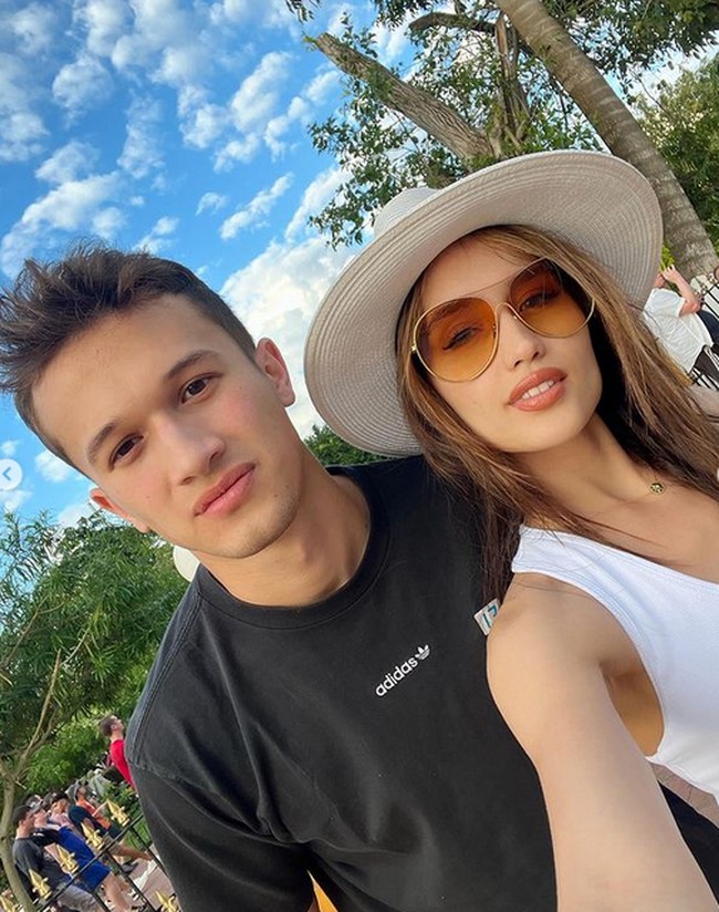 8 Foto Mesra Cinta Laura dan Pacar Gantengnya yang Lebih Muda 6 Tahun