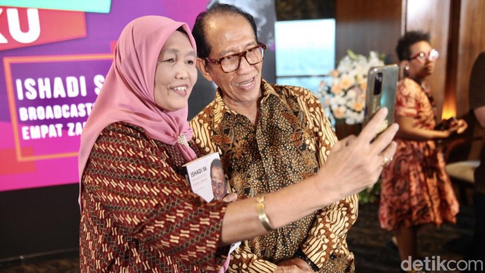 Semringah Ishadi SK Luncurkan Buku 'Broadcaster Empat Zaman'