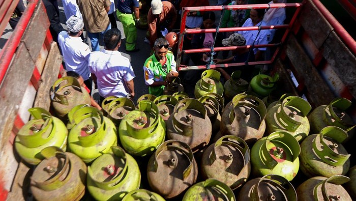 Kritik DPRD Jabar soal Pola Distribusi LPG 3 Kg Kritik DPRD Jabar soal Pola Distribusi LPG 3 Kg