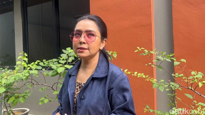 Alasan Mayangsari Tak Mau Buka HP Bambang Trihatmodjo Selama 23 Tahun Nikah Alasan Mayangsari Tak Mau Buka HP Bambang Trihatmodjo Selama 23 Tahun Nikah
