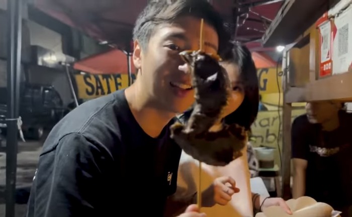 Catheez Dihujat Netizen, Ini Momennya Makan di Angkringan Bersama Yusuke