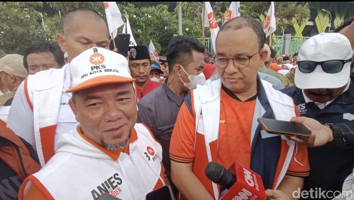 Heboh Pembatalan Stadion untuk Senam Bareng Anies, PKS Batal Tempuh Hukum Heboh Pembatalan Stadion untuk Senam Bareng Anies, PKS Batal Tempuh Hukum