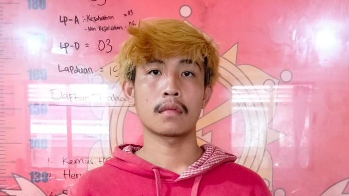 Bertengkar Dalam Kos Pemuda Cekik Pacar Hingga Dilarikan Ke Rs