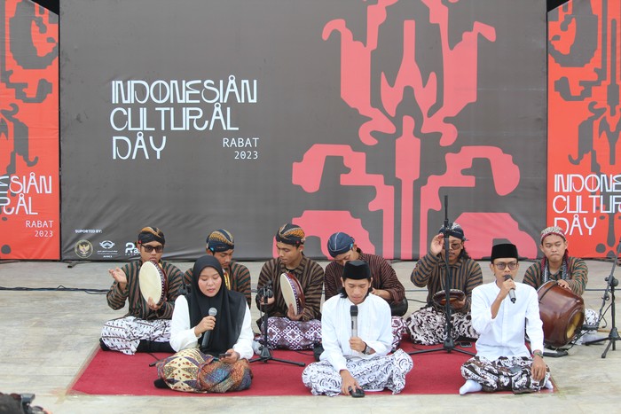 Potret Pelajar Indonesia Pamerkan Ragam Budaya Nusantara di Maroko