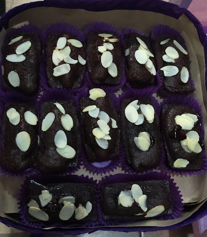 Manis Lumer! 20 Kue Balok Enak Ada di Sini