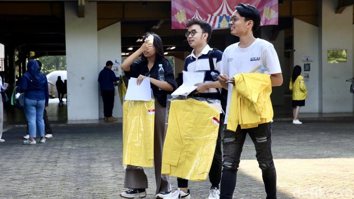 Semringah Maba UI Dapat Almamater Baru