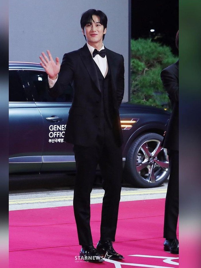 10 Potret Ahn Bo Hyun Pacar Baru Jisoo BLACKPINK, Bikin Melting Banget!