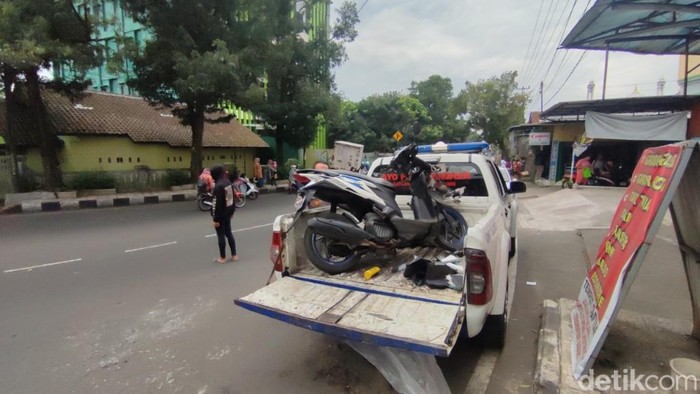 Pemotor di Ciamis Tewas Usai Tabrak Tembok Pemotor di Ciamis Tewas Usai Tabrak Tembok