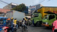 Ada Truk Mogok, Jalan Kapuk Raya Jakut Macet