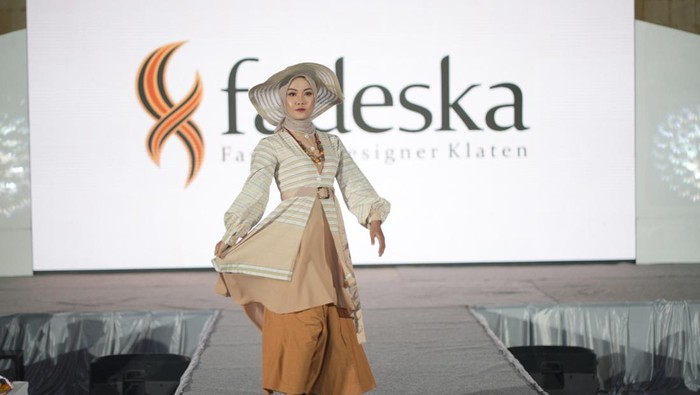 Kreasikan Batik-Lurik, 50 Desainer Pamer Karya di Klaten Fashion Festival