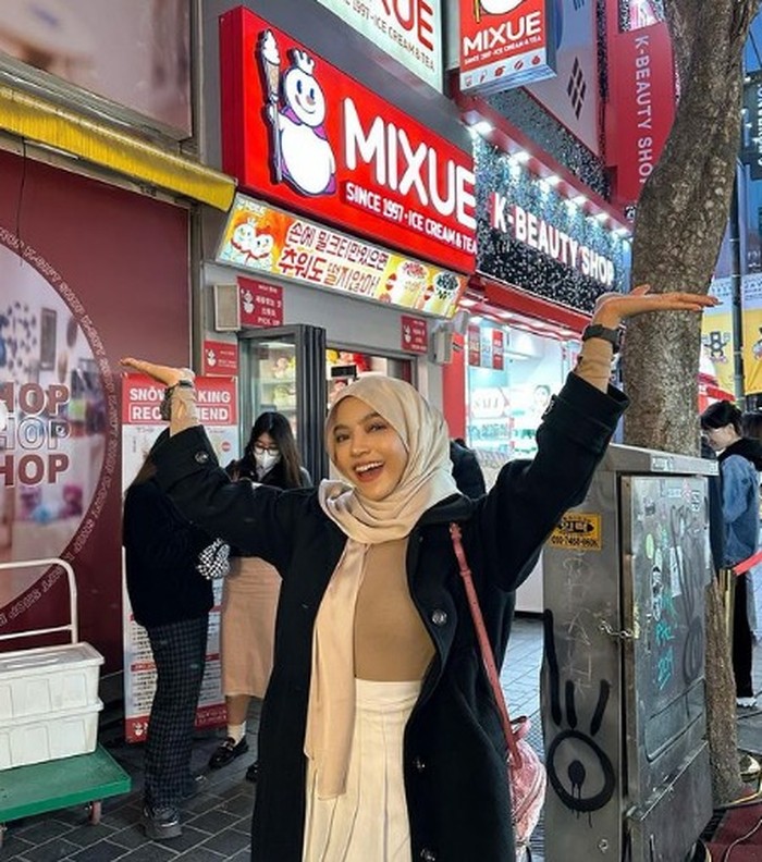 Oklin Fia Kembali Dihujat 10 Cara Makannya Ini Dinilai Terlalu Vulgar Foto 4