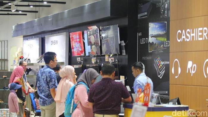 Heboh Transmart Full Day Sale di Jogja, Warga Serbu Barang Elektronik Heboh Transmart Full Day Sale di Jogja, Warga Serbu Barang Elektronik