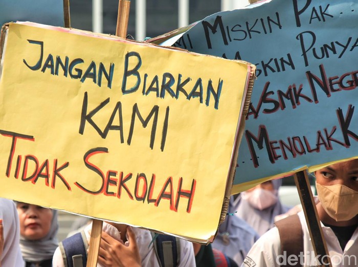 Disdik DKI Jamin Tak Ada Jual Beli Kursi Lewat Orang Dalam di PPDB 2024 Disdik DKI Jamin Tak Ada Jual Beli Kursi Lewat Orang Dalam di PPDB 2024