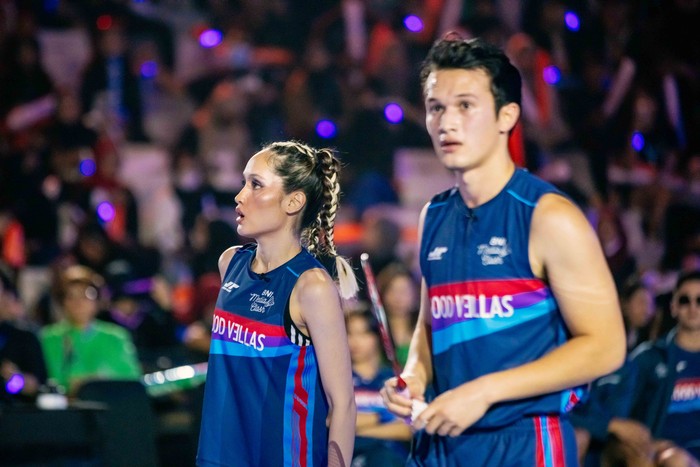 Cinta 'Barbie' Laura versus Caitlin Halderman, Siapa Menang?