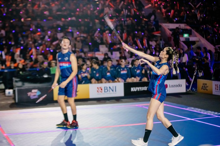 Cinta 'Barbie' Laura versus Caitlin Halderman, Siapa Menang?