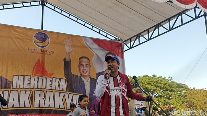 Ketua DPRD Makassar Jalan Sehat Kemerdekaan Bareng Warga Tamalanrea Ketua DPRD Makassar Jalan Sehat Kemerdekaan Bareng Warga Tamalanrea