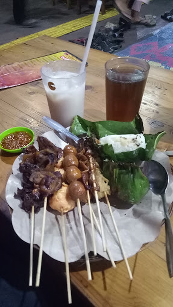 20 Angkringan dengan Menu Murah Meriah Ada di Sini!