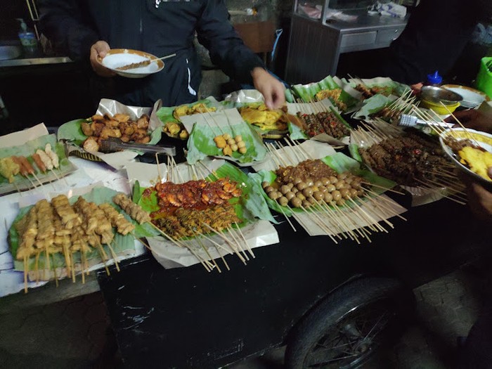 20 Angkringan dengan Menu Murah Meriah Ada di Sini!