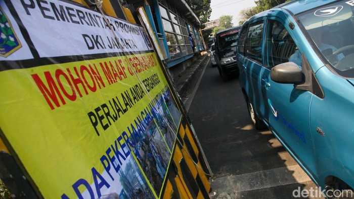 Lalin di Lebak Bulus Macet Imbas Proyek Galian