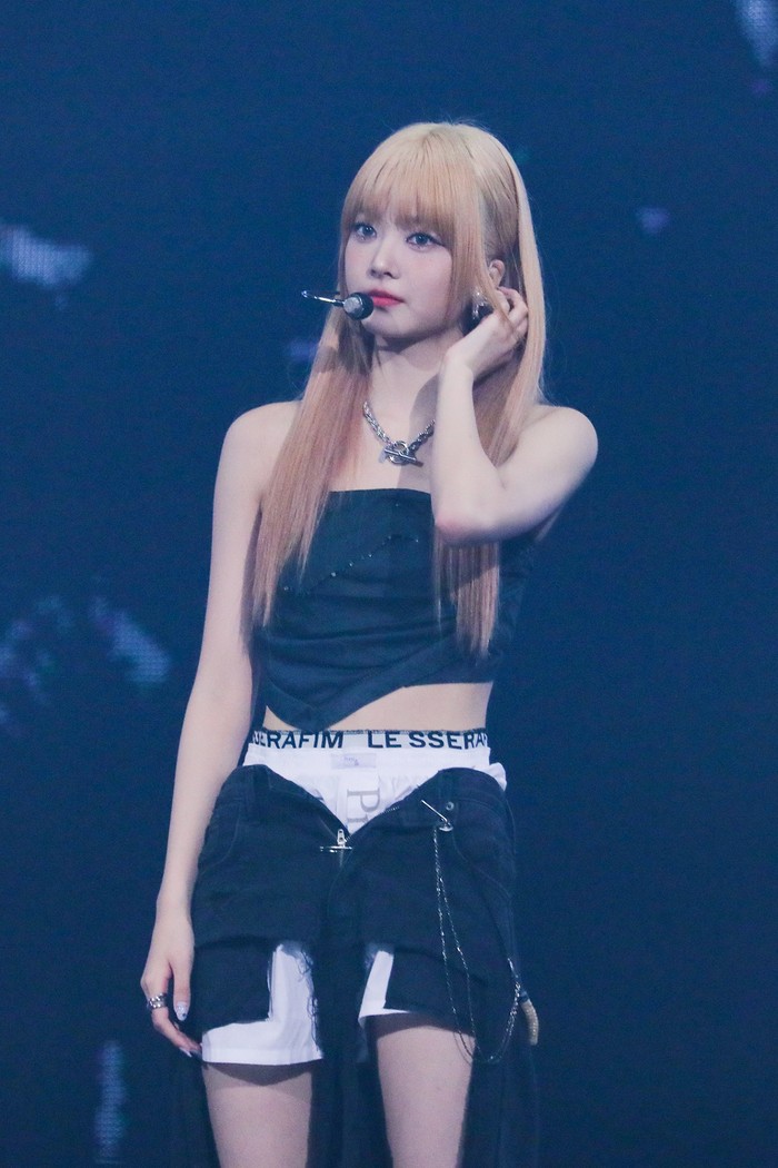 Foto-foto Konser Tur LE SSERAFIM 'FLAME RISES' di Seoul
