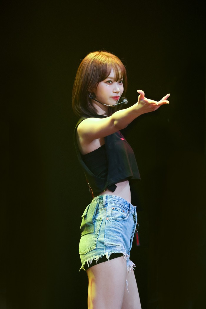 Foto-foto Konser Tur LE SSERAFIM 'FLAME RISES' di Seoul