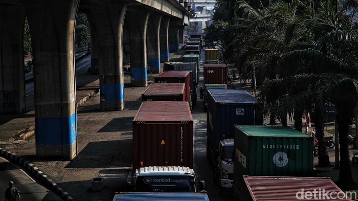 Potret Warga Jakarta Lawan Polusi Udara yang Bikin 'Engap' Potret Warga Jakarta Lawan Polusi Udara yang Bikin 'Engap'