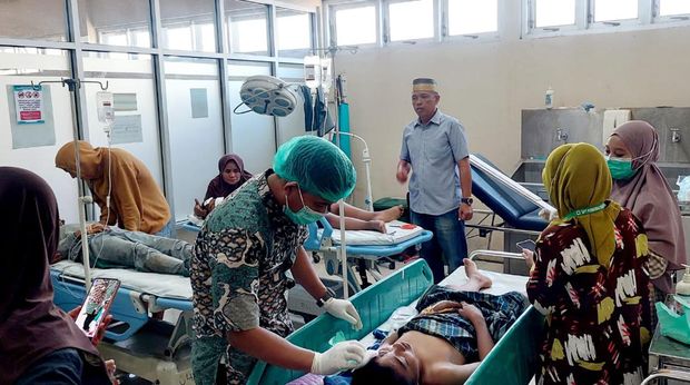 5 Hal Tentang Kecelakaan Pikap Tewaskan 2 Siswa-21 Lainnya Terluka di Bone 5 Hal Tentang Kecelakaan Pikap Tewaskan 2 Siswa-21 Lainnya Terluka di Bone