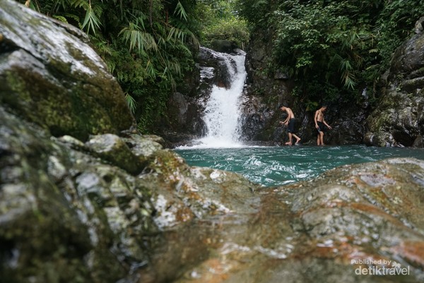 Weekend Depan Rencanain ke Curug Mariuk Yuk