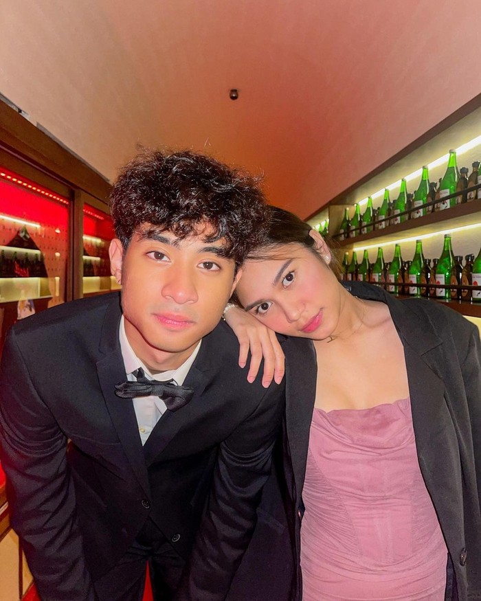 10 Potret Azizah Salsha, Putri Andre Rosiade yang Kini Istri Pratama Arhan